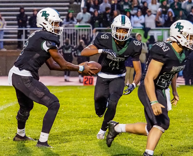 Rockets roll past Wyoming 49-12 on a rain-soaked Homecoming night | HS ...